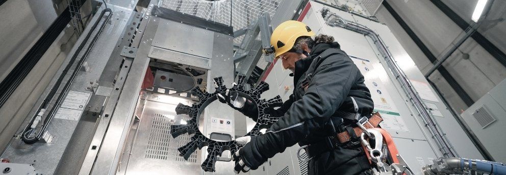 Wind turbines: Cable Management and Cable routing